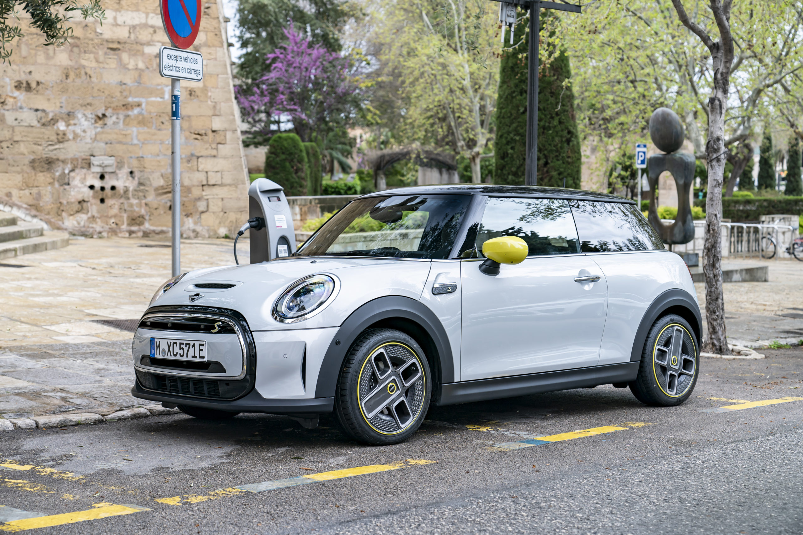 Fully Electric MINI Cooper SE Ready To Make Its Debut In India Soon ...